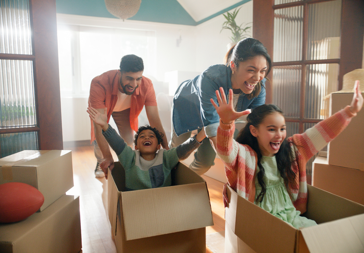 Moving Long-Distance with Kids: Essential Tips and Strategies